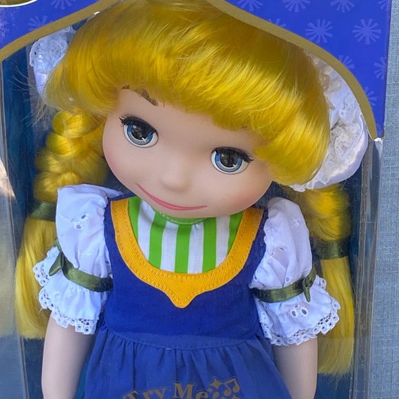 Disney | Toys | Disney Animator Collection Its A Small World Holland ...